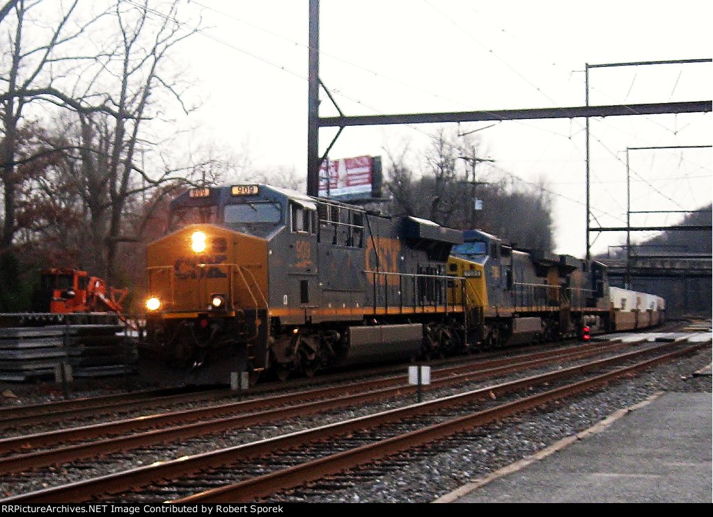 CSX Q174 - 12/11/2010
